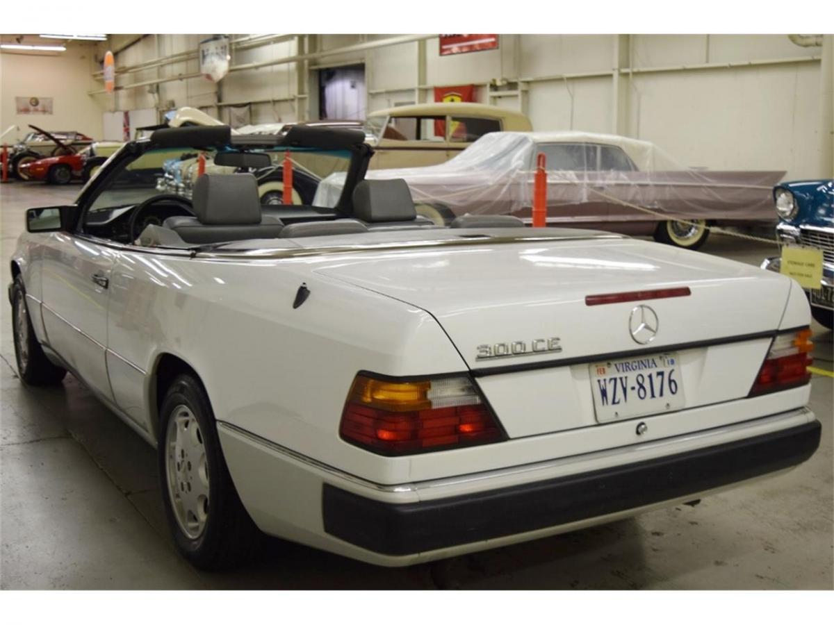 1993 Mercedes W124 300 CE Cabriolet | classicregister